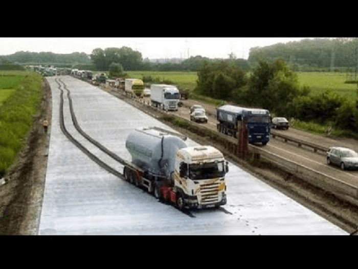 The world’s clumsy truck drivers. Amazing Road maintenance. – Canvids